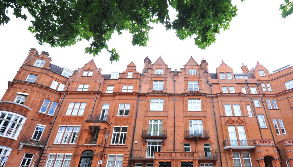 The Chelsea Society | Architect Henry Squire speaking about Hans Place